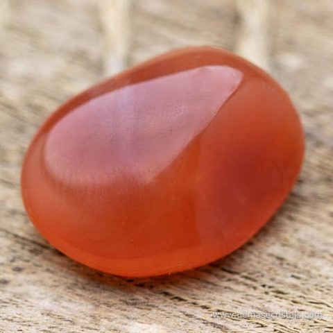 Cornalina propriedades e significado | Prana - Gemas e Cristais