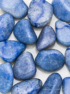 Quartzo Azul propriedades e significado | Gemas e Cristais