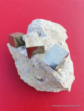 Pirite propriedades e significado | Prana - Gemas e Cristais